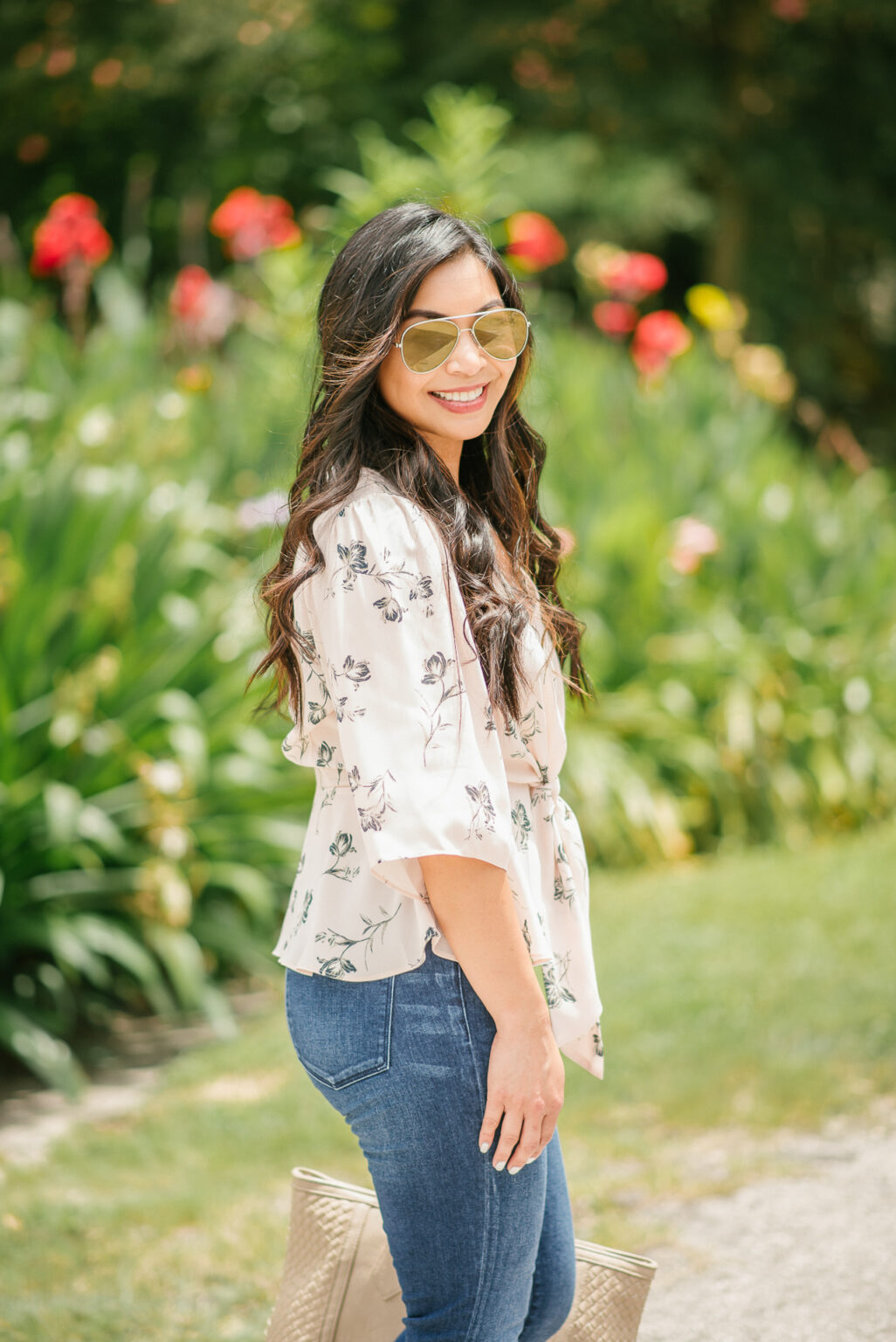 Feminine Tops + 5 Quotes To Motivate You - Roselyn Weaver